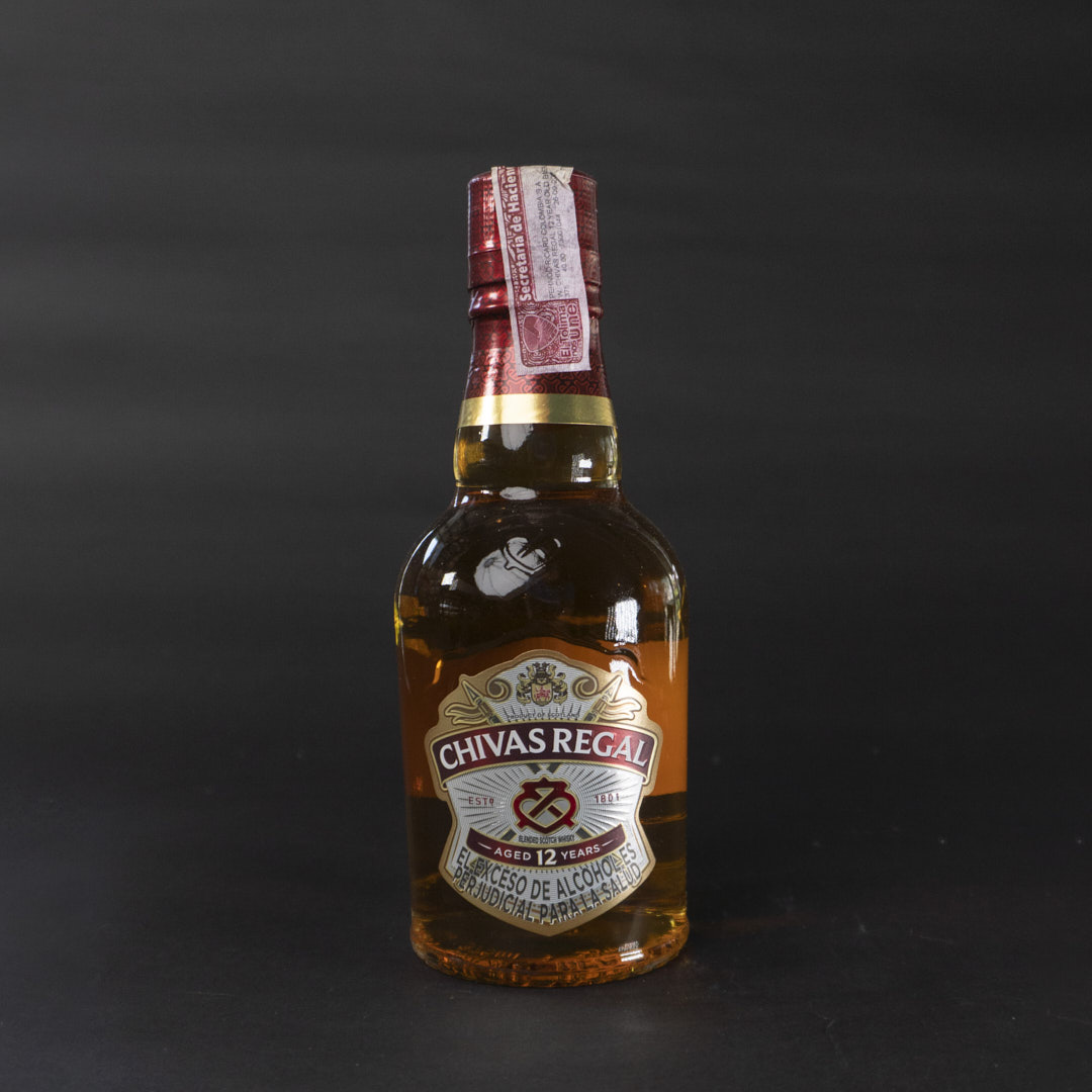 WHISKY CHIVAS REGAL 12 A?OS x 375 CC - El Patron Ibagué